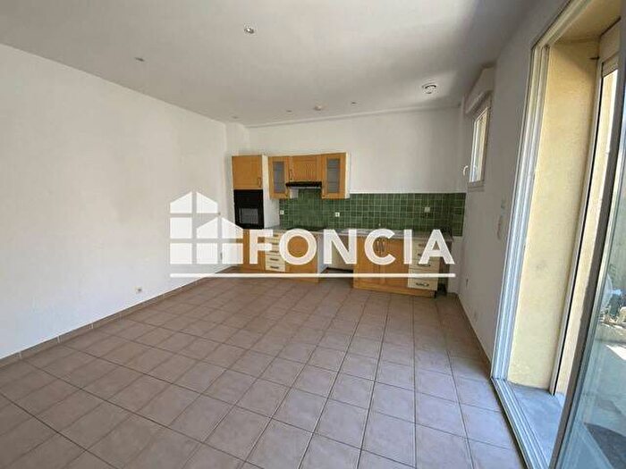 Appartement à louer - Beaucaire, Nîmes - 2 pièces - 1 chambre