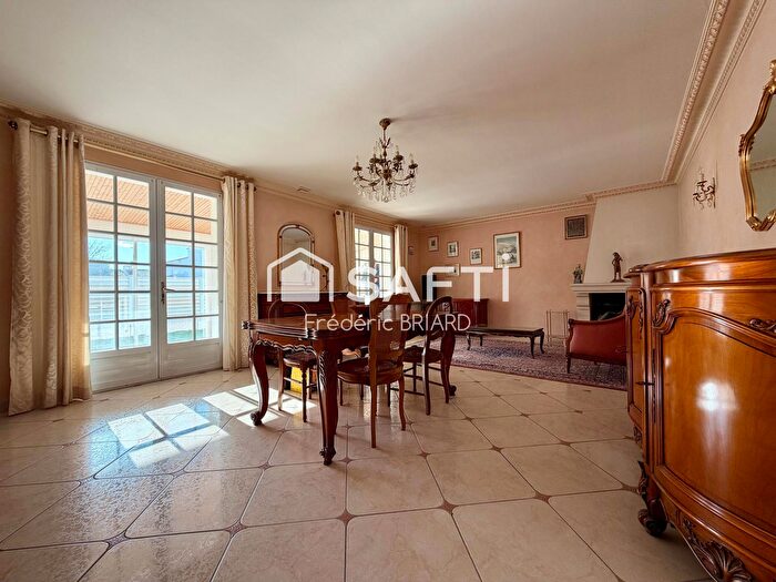 Maison à vendre - Olonne-sur-Mer, La Guérinère, Les Moinardes, Les Favrioux - 6 pièces - 4 chambres