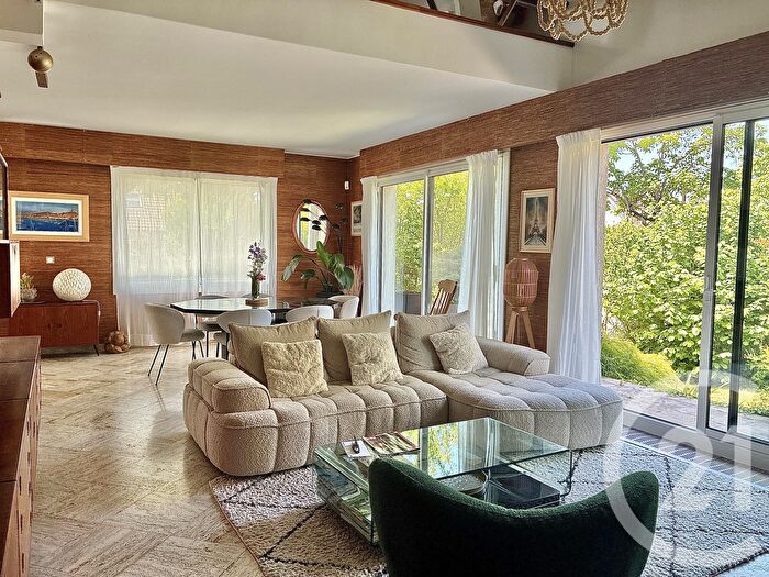 Sucy-en-Brie, Petit Val, Côte : Maison 6 pièces à vendre