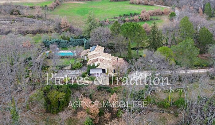 Maison à vendre - Saint-Martin-de-Castillon - 8 pièces - 6 chambres