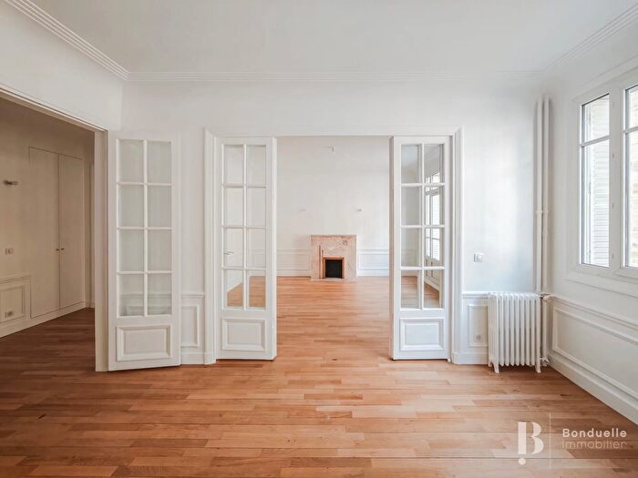Paris 16ème, Passy, Maison de la Radio, Muette-Sud : Appartement 6 pièces à louer
