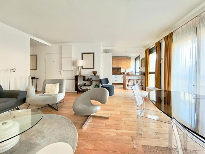 Appartement 3 pièces à vendre - Courbevoie, Marceau République