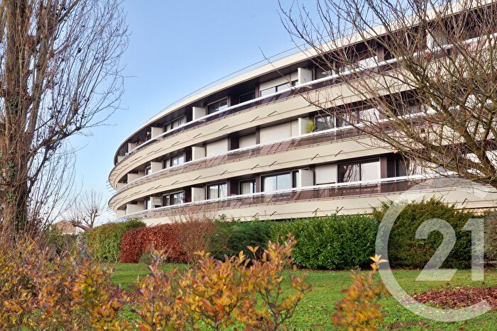 Appartement à vendre - Crosne - 5 pièces - 4 chambres