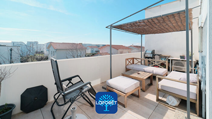 Saint-Priest, Revaison : Appartement 3 pièces à vendre