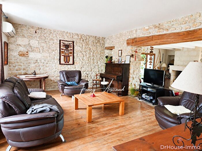 Maison 10 pièces à vendre à Pont-l'Abbé-d'Arnoult