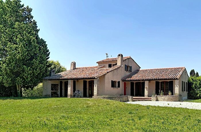 Noves - Maison 6 pièces à vendre