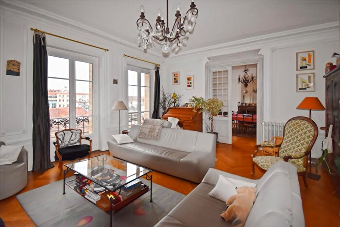 Appartement à vendre - Roanne, Centre-ville, Varenne - 5 pièces - 4 chambres