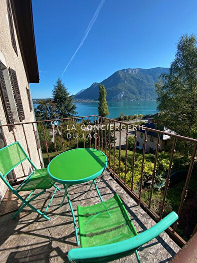 Appartement 2 pièces à Annecy, Centre-ville, Vieille ville, Marquisats, à louer