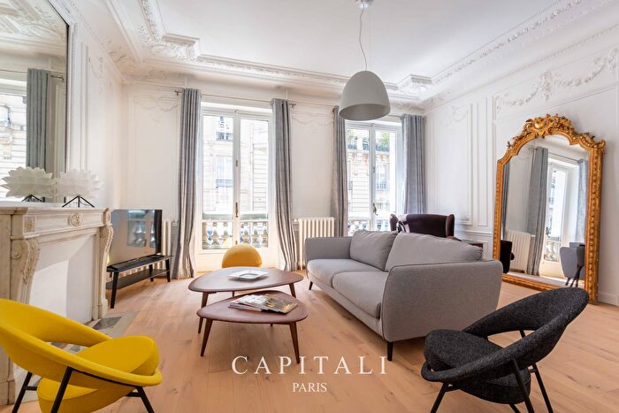 Appartement à louer - Clichy-Trinité, Paris ème - 4 pièces - 2 chambres