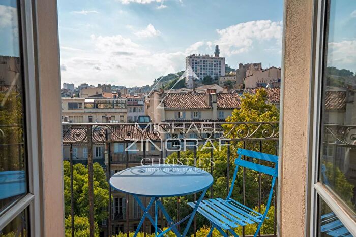 Appartement à vendre - Marseille e  - 6 pièces - 3 chambres
