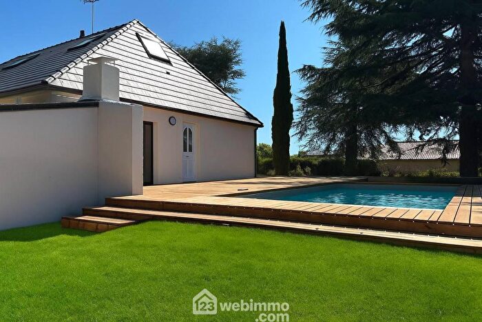 Maison à vendre - Chasseneuil-du-Poitou - 6 pièces - 5 chambres