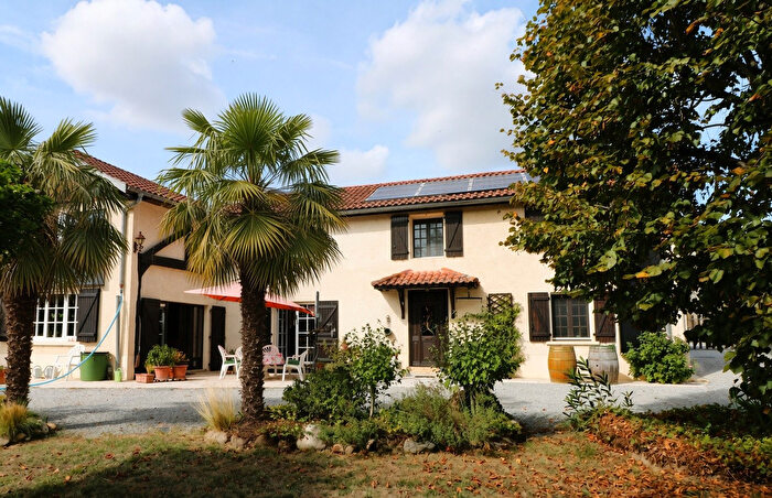 Puydarrieux : Maison 7 pièces à vendre