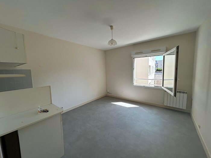 Appartement à louer - Tours, Velpeau - 1 pièce