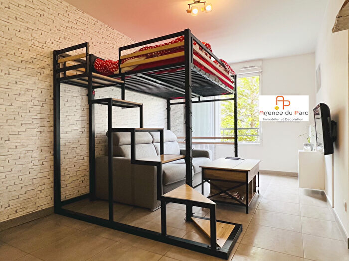 Appartement à vendre - Mennecy, Centre-ville, Gare, Châtries, Château, Bel-Air - 1 pièce - 1 chambre