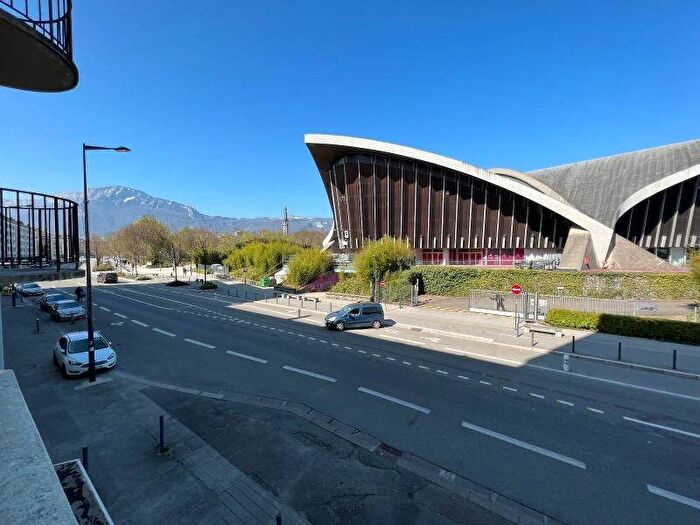 Appartement à louer - Abbaye, Grenoble - 3 pièces - 2 chambres