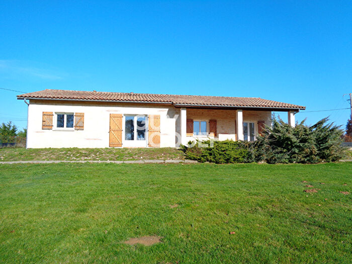 Maison 4 pièces à Razimet, à vendre