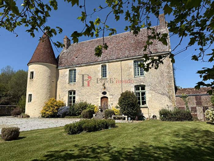 Sérigny - Maison 13 pièces à vendre