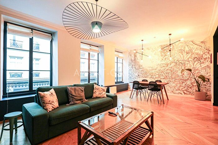 Appartement à louer - Sentier-Bonne Nouvelle, Paris ème arrondissement - 3 pièces - 2 chambres