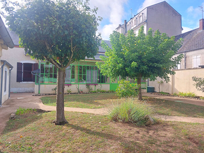 Maison à vendre - Saint-Florent-sur-Cher - 6 pièces - 4 chambres