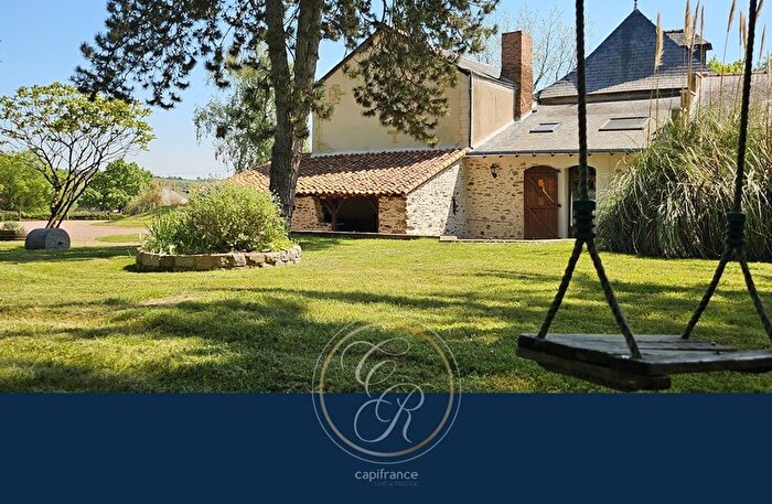 Maison à vendre - Champ-sur-Layon - 16 pièces - 11 chambres