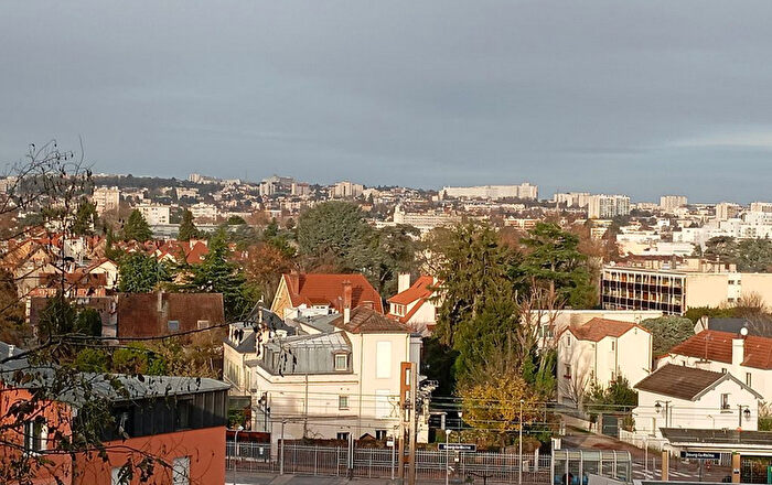 Appartement à louer - Bourg-la-Reine, Lakanal - 2 pièces - 1 chambre