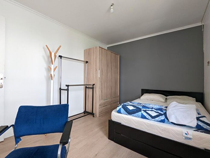 Quartiers Ouest, Bourg l'Evesque : Appartement 1 pièce à louer