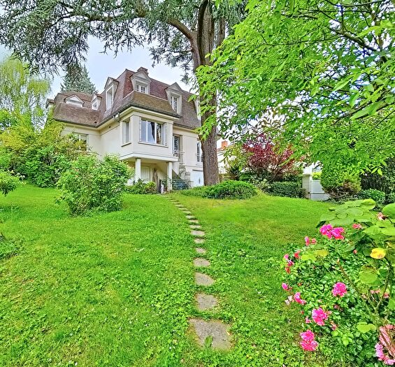 Maison 7 pièces à Noisy-le-Grand, Centre-ville, à vendre