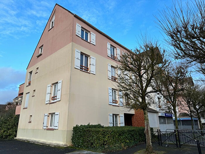 Appartement à louer - Le Mée-sur-Seine, Les Courtilleraies Nord - 3 pièces - 2 chambres