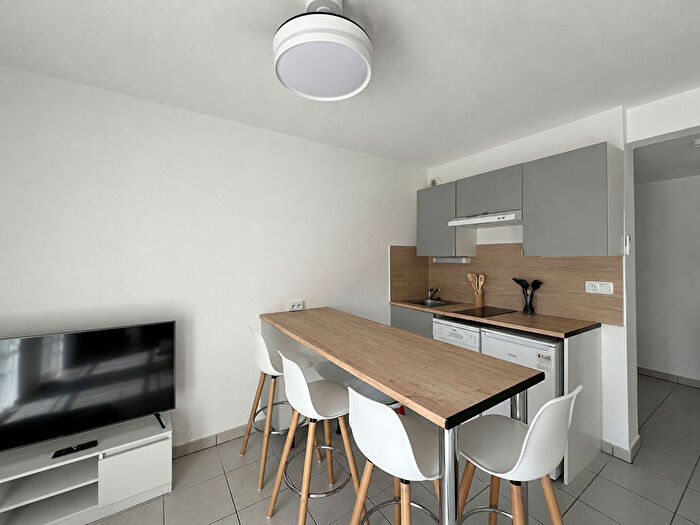 Gujan-Mestras, Centre-ville : Appartement 1 pièce à louer