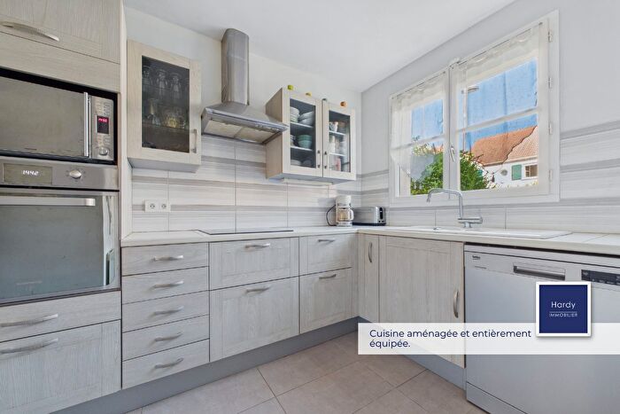 Maisons à vendre et appartements à louer - 3