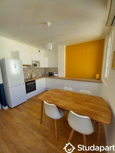 Mourillon-Centre, Toulon - Appartement 1 pièce à louer