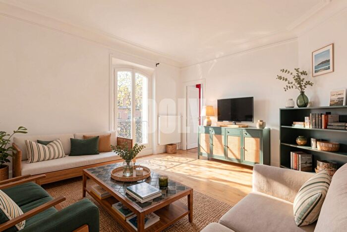 Appartement 4 pièces à Paris 18ème, Simplon, Poissonniers, à vendre