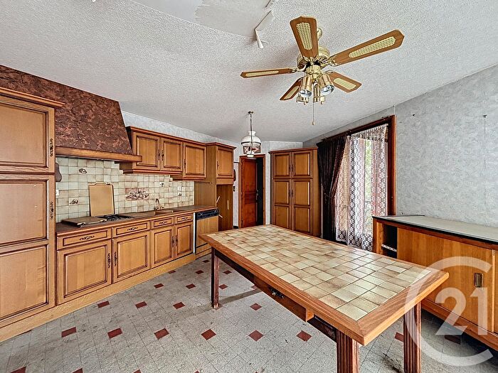 Maison à vendre - Lantriac - 6 pièces - 5 chambres