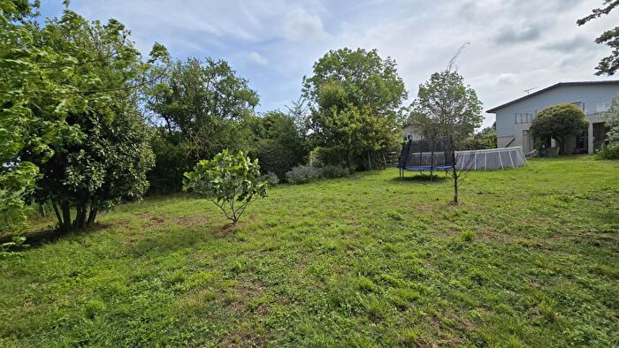 Maison à vendre - Beaumont-sur-Lèze - 7 pièces - 5 chambres