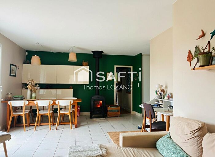 Maison à vendre - Roquefort - 5 pièces - 3 chambres