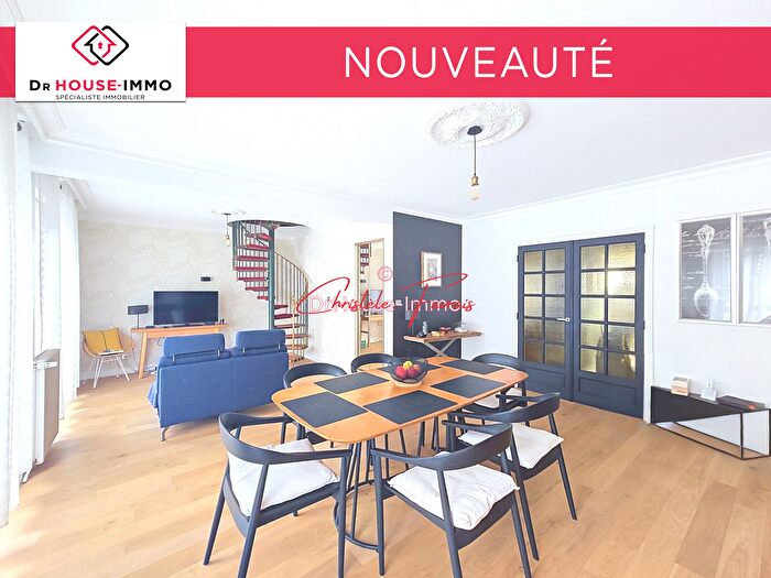 Appartement 4 pièces à Fougères, Centre-ville, Urbanistes, à vendre