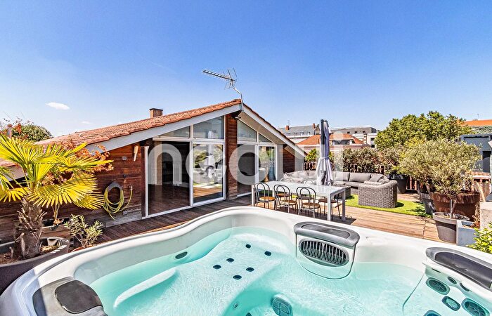 Villefranche-sur-Saône, Centre-ville : Appartement 5 pièces à vendre