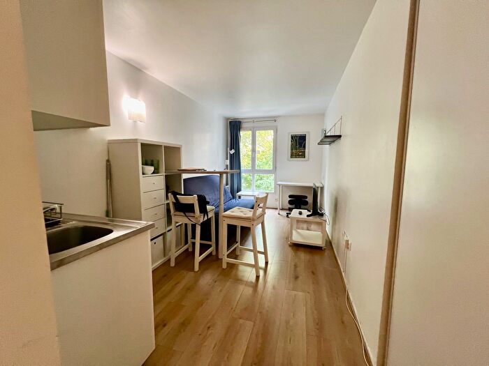 Appartement 1 pièce à louer à Courbevoie