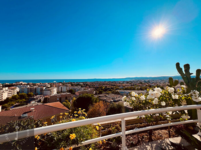 Appartement à vendre - Saint-Laurent-du-Var, Jacquons, Plateaux Fleuris - 4 pièces - 3 chambres