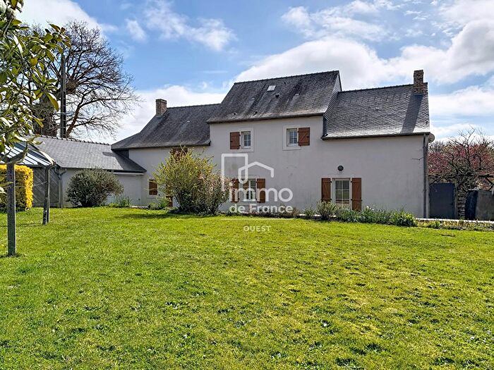 Maison 8 pièces à vendre à Marcillé-la-Ville
