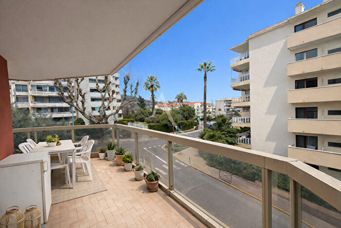 Appartement à vendre - Le Cannet, Bas Cannet - 2 pièces - 1 chambre