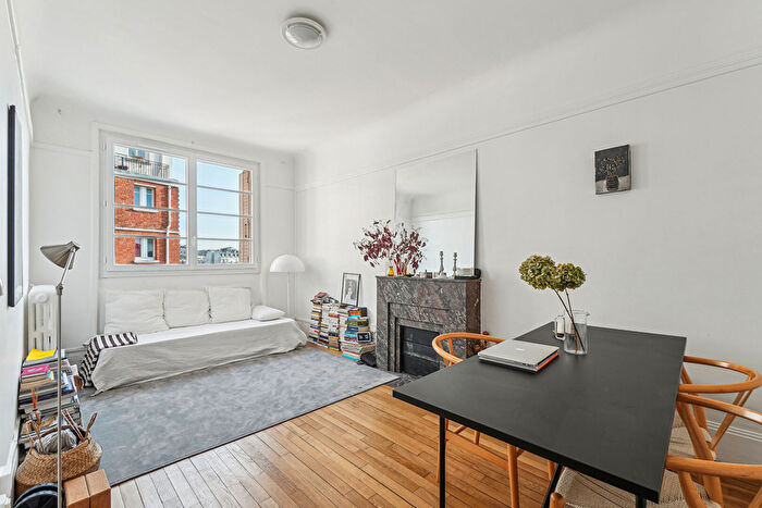 Appartement à vendre - Paris e , Belleville - 2 pièces - 1 chambre