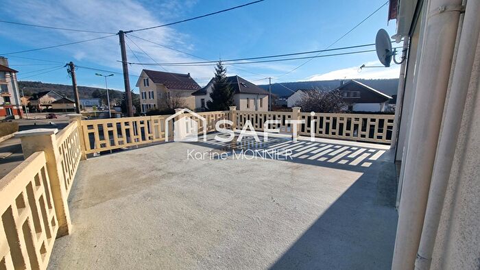 Maison à vendre - Champagnole - 10 pièces - 5 chambres