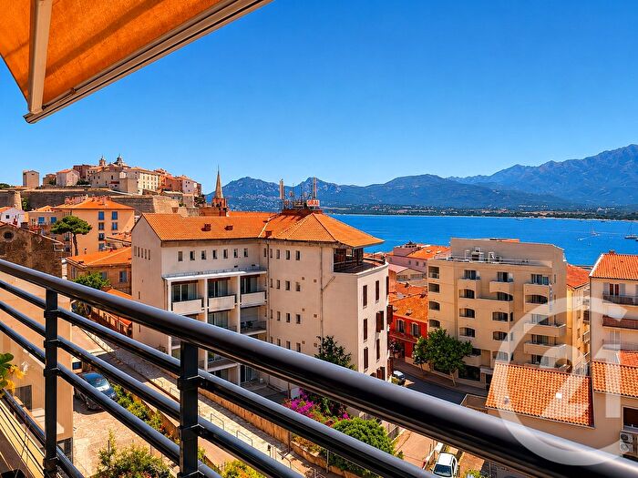 Appartement 3 pièces à vendre à Calvi