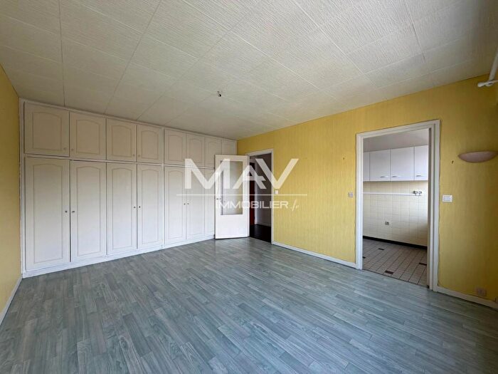 Tourcoing, Centre-ville : Appartement 2 pièces à vendre