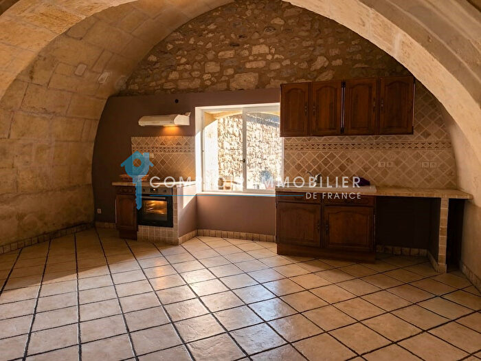 Maison 4 pièces à Tarascon, Centre-ville, Château, Condamine, à vendre