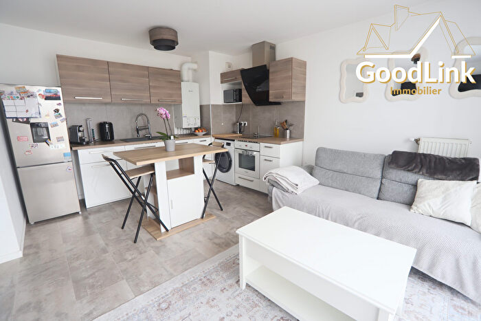 Vert-Saint-Denis : Appartement 2 pièces à vendre