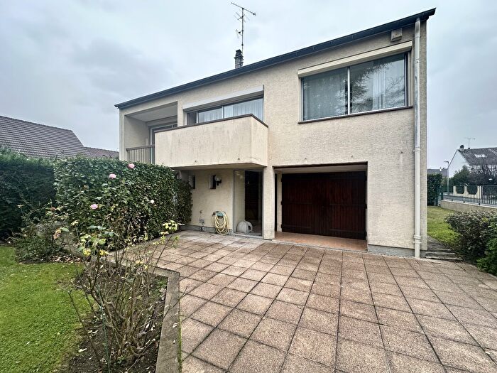 Maison à vendre - Chelles - 7 pièces - 6 chambres