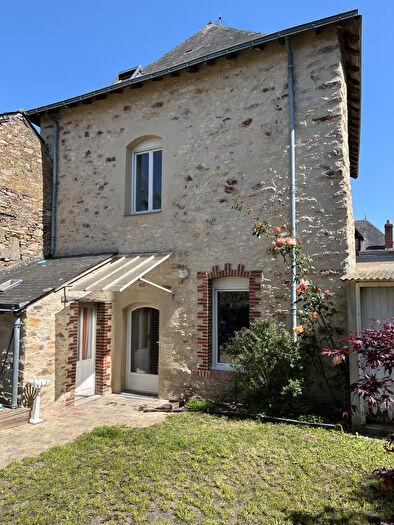 Maison à vendre - Le Lion-dAngers - 5 pièces - 3 chambres