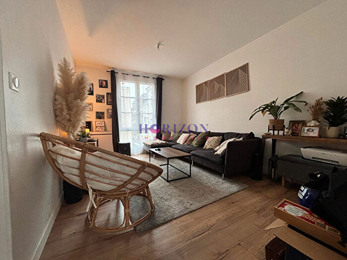 Appartement à louer - Luzarches - 3 pièces - 2 chambres